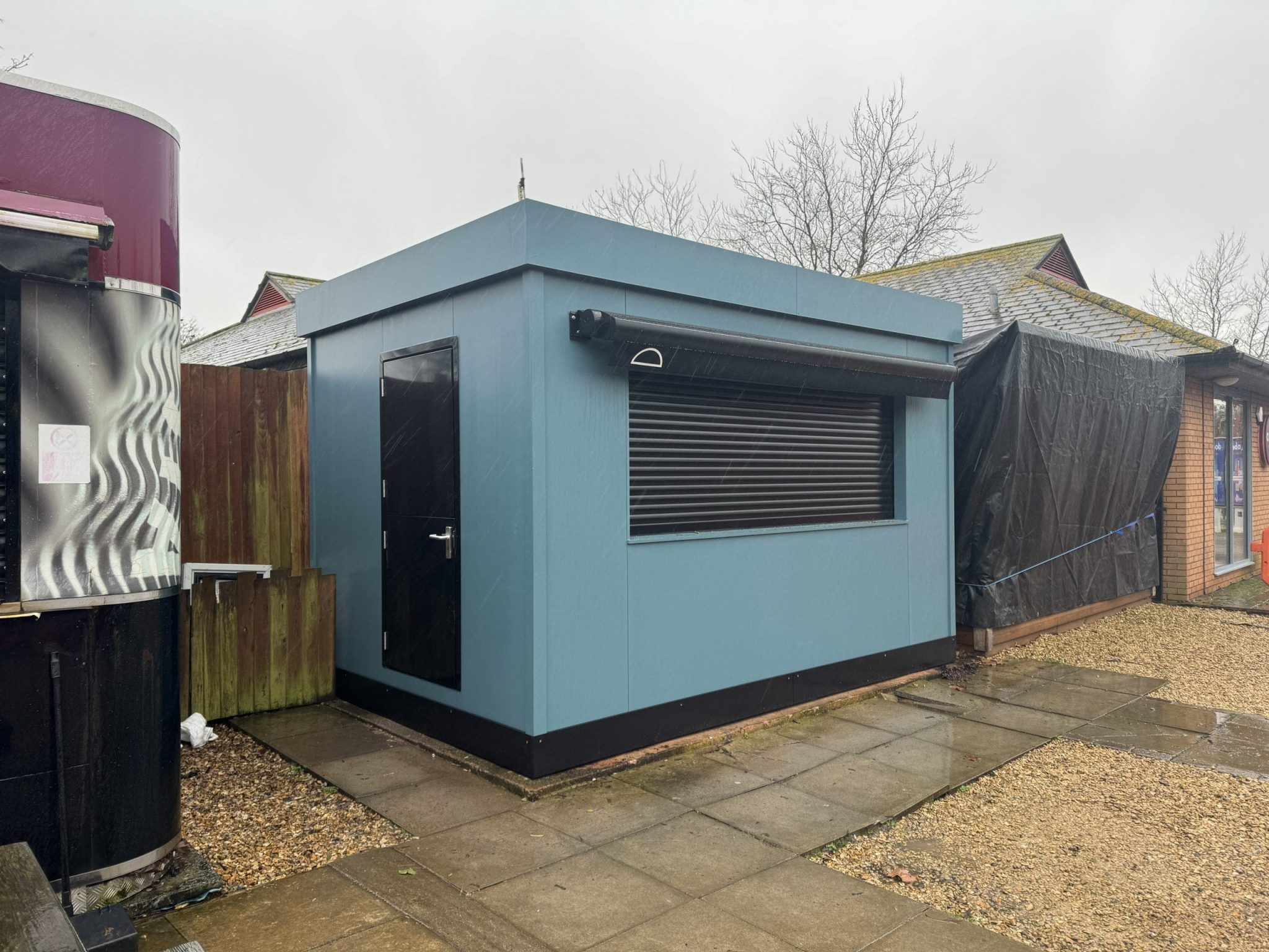 4m x 2.7m Retail Food To Go Kiosk | hello@bigkahuna.co.uk