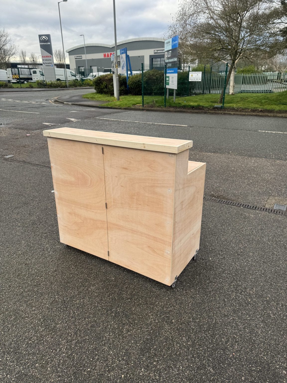 Flat Pack Mobile Bar | Big Kahuna