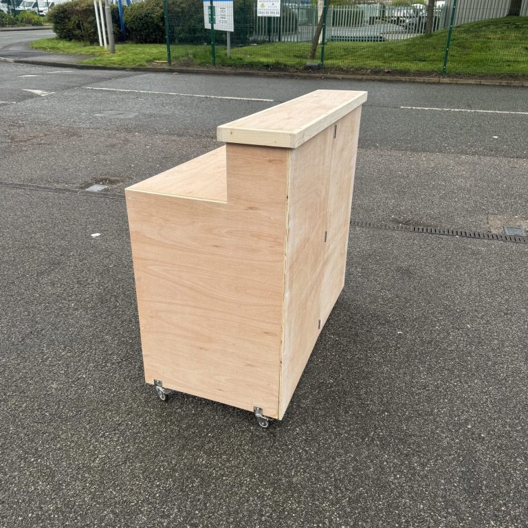 Flat Pack Mobile Bar | hello@bigkahuna.co.uk