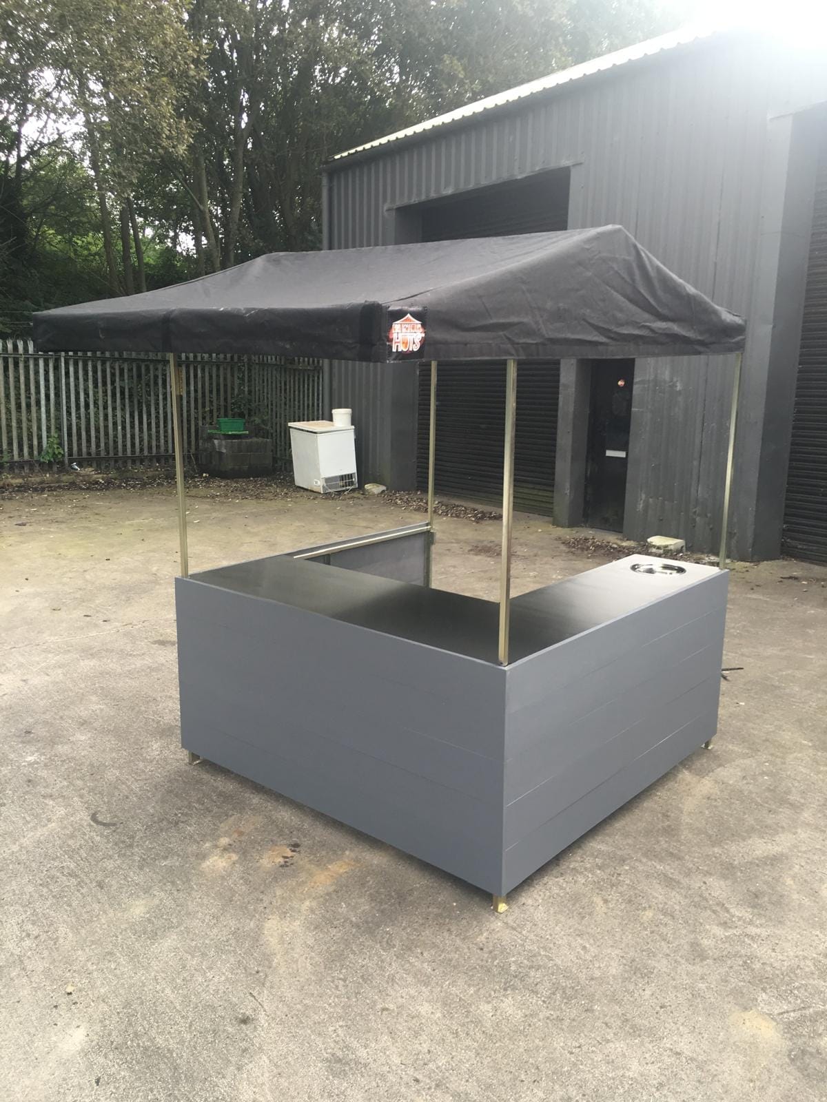 Food Hut | hello@bigkahuna.co.uk