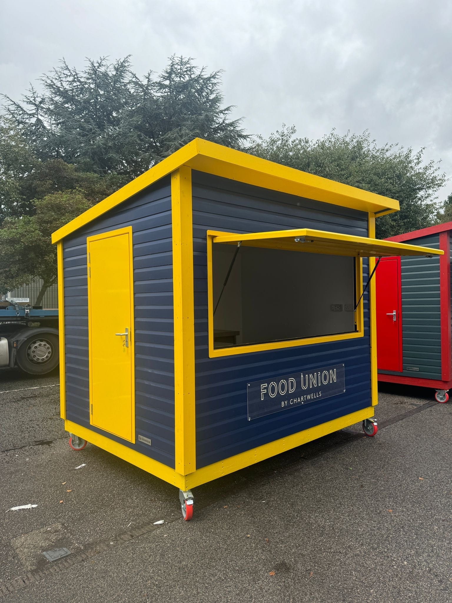 3m x 2.3m Catering Pod | hello@bigkahuna.co.uk