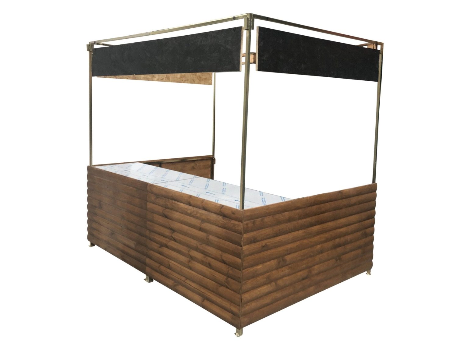 Medium Hut | hello@bigkahuna.co.uk